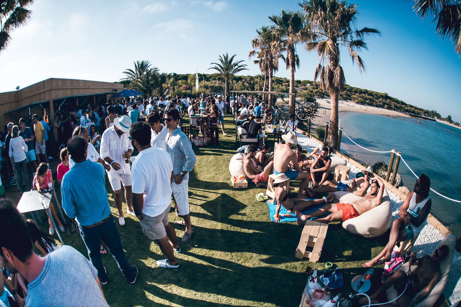 PhiPhi Beach, nuevo ‘beach club’ en La Calita de Puerto Sherry | Puerto ...